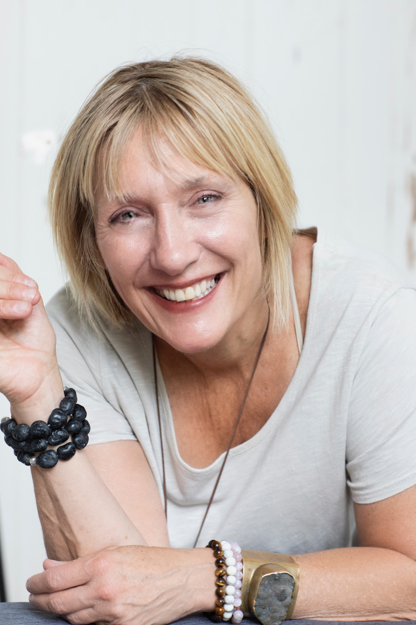 Kellie AmaLiana - Menla